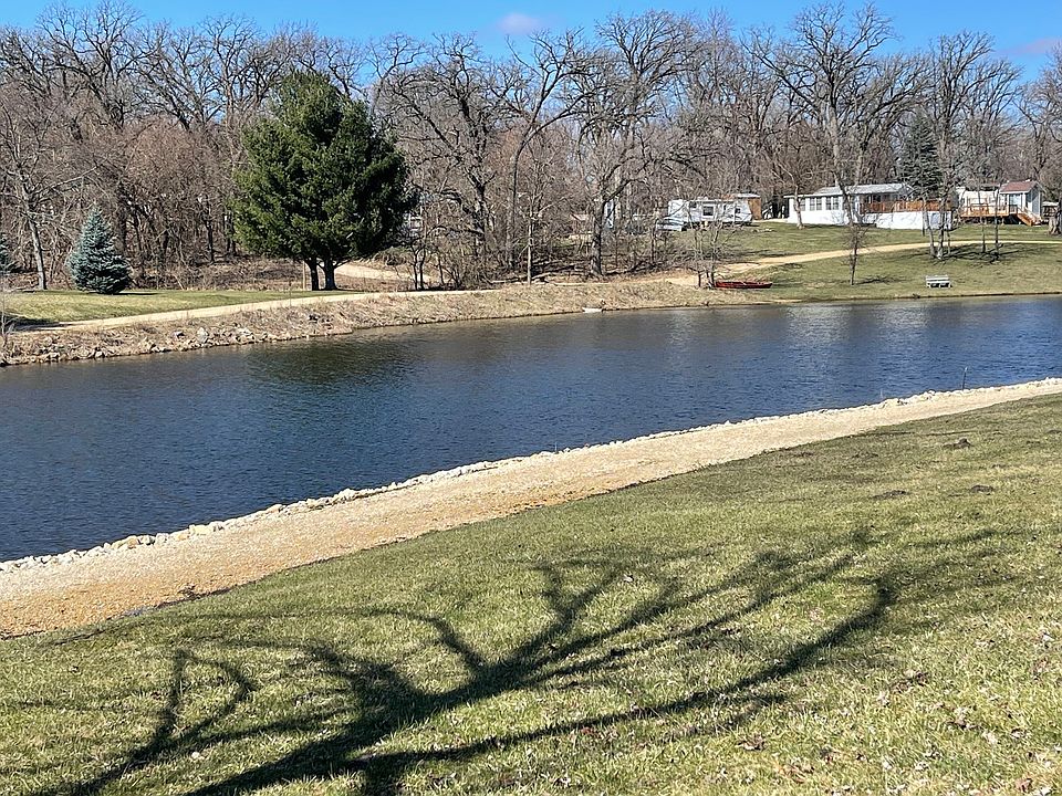 23-46 Woodhaven Lakes St, Sublette, IL 61367 | Zillow
