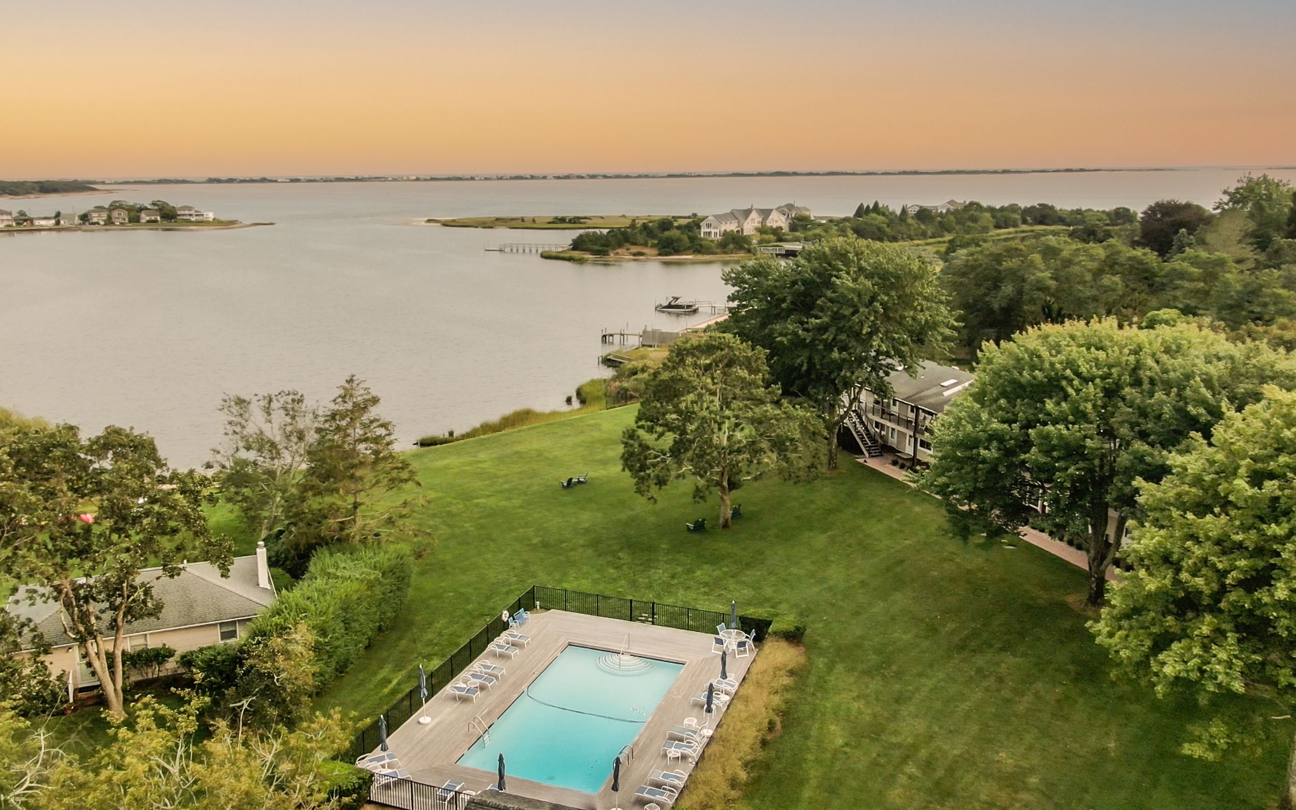 70 Middle Pond Rd Unit# 18, Southampton, NY 11968 | Out East