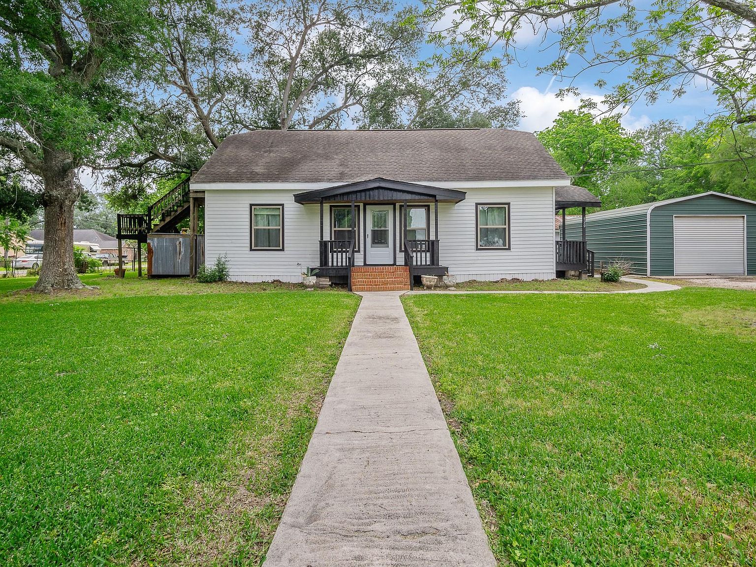 620 1st St, Winnie, TX 77665 | MLS #11119345 | Zillow