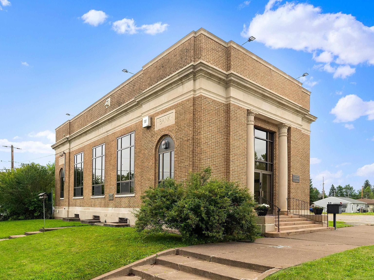 1106 88th Ave W, Duluth, MN 55808 | Zillow