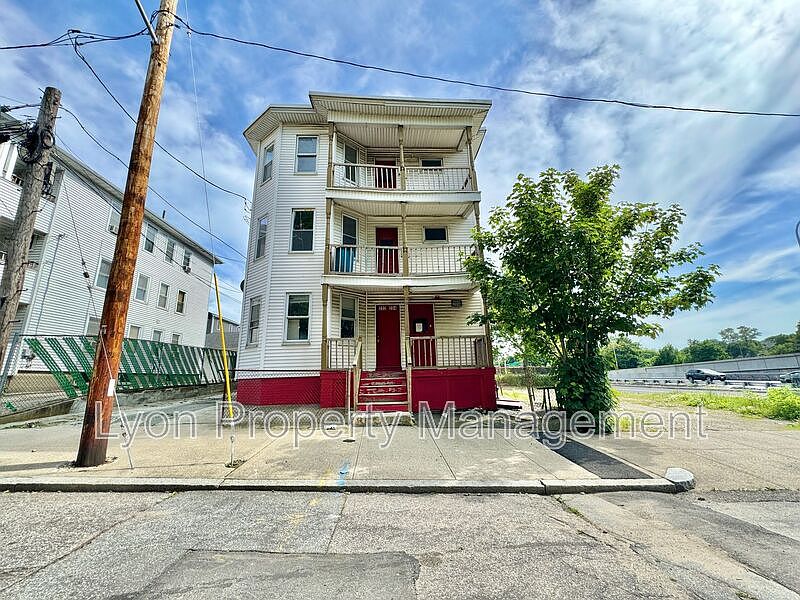 204 Chapin Ave #2R, Providence, RI 02909 | Zillow