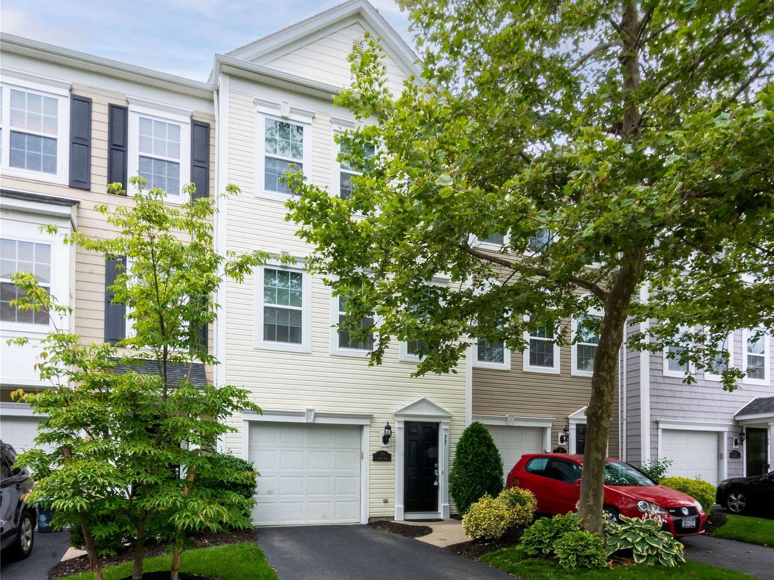 77 Maler Lane UNIT 77, Patchogue, NY 11772 | Zillow