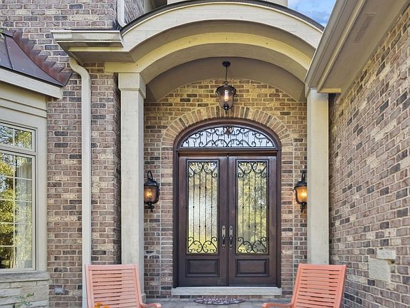 9125 Forest Edge Dr, Burr Ridge, IL 60527 | Zillow