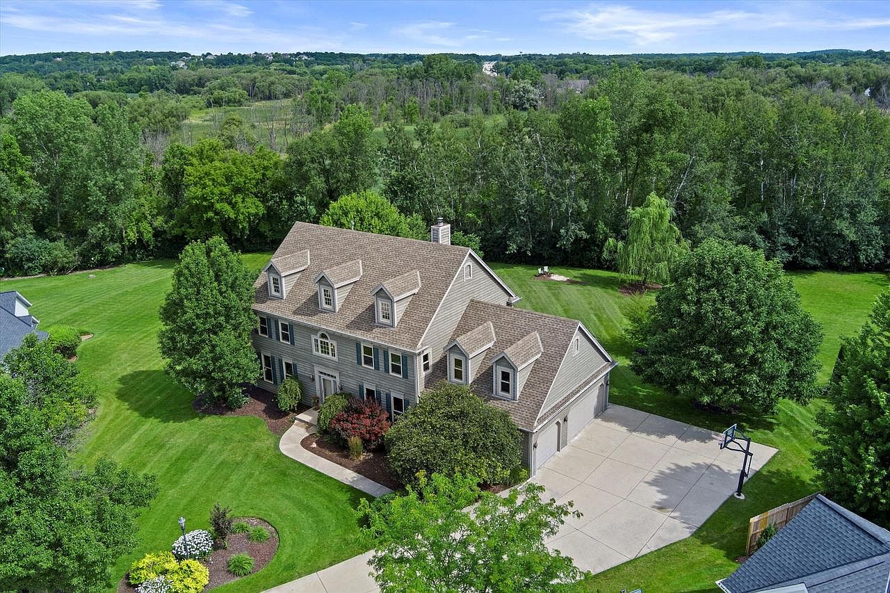 418 Deer Chase COURT, Pewaukee, WI 53072 | MLS #1882102 | Zillow