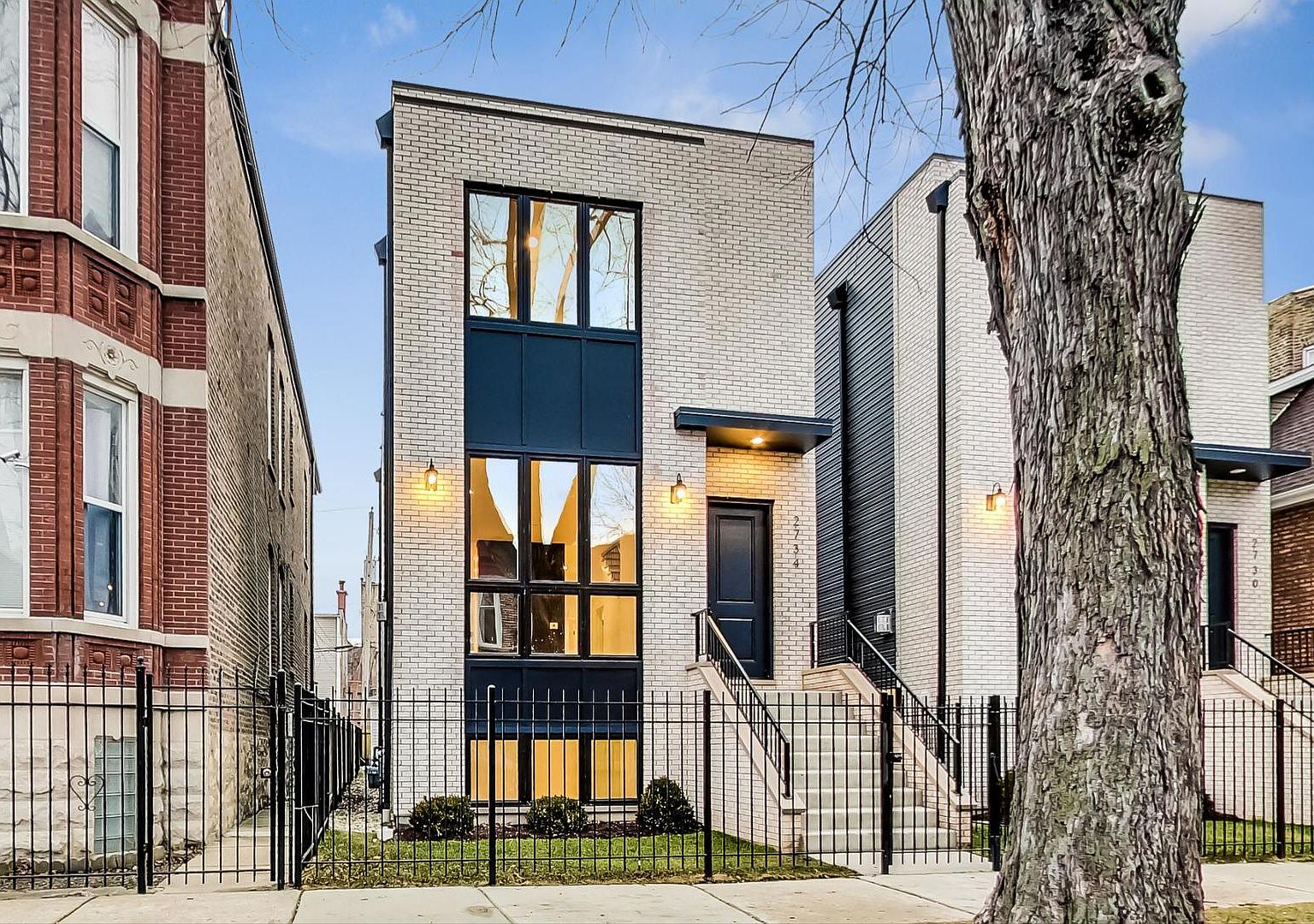 2730 W Crystal St, Chicago, IL 60622 | Zillow