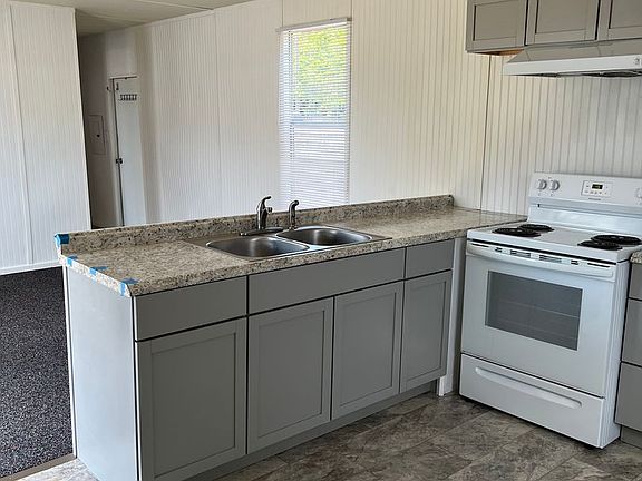 208 Spruce St #5, Mary Esther, FL 32569 | Zillow