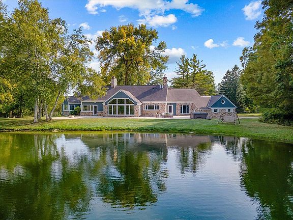 1797 Shalom DRIVE, West Bend, WI 53090 | MLS #1897942 | Zillow