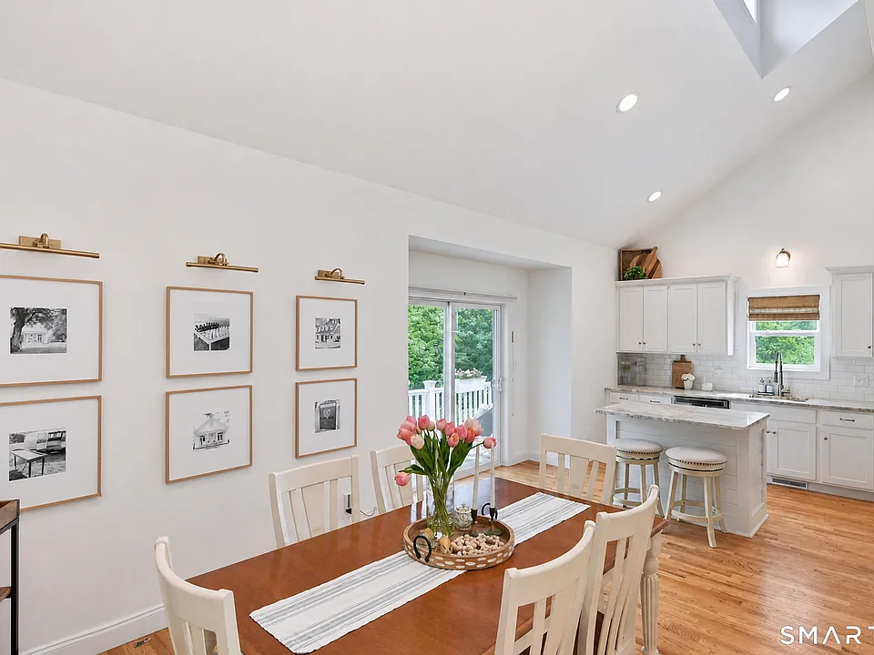 Valley View Townhomes - 43 George St Seymour CT | Zillow
