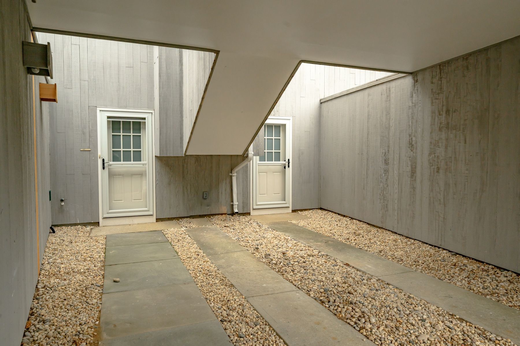 29 Fairway Pl Unit 6, Montauk, NY 11954 | Out East