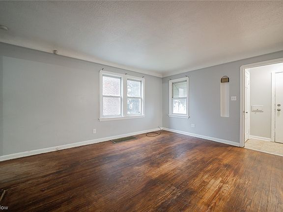 7811 Snow Rd, Parma, OH 44129 | MLS #5011293 | Zillow