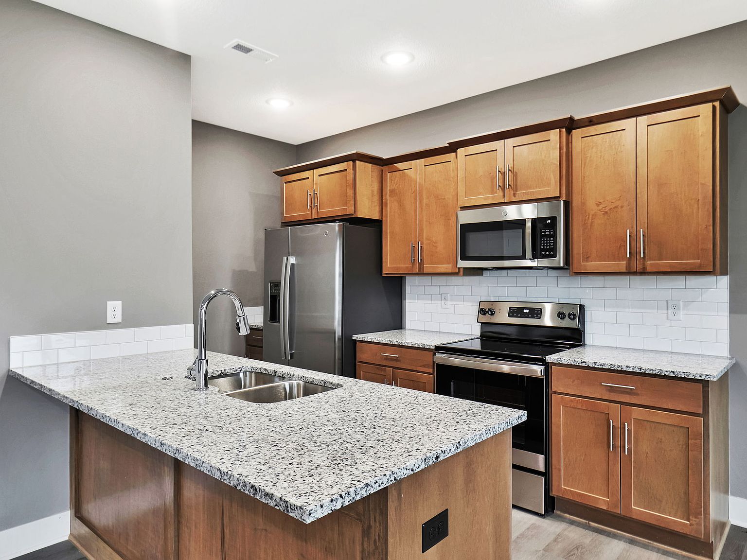 4587 S Doris Ct, Wichita, KS 67215 | Zillow