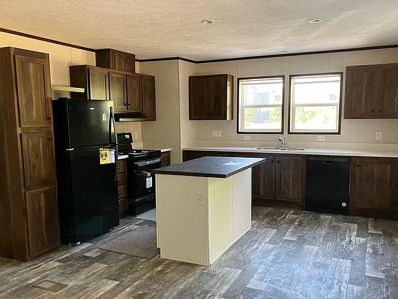 31 Shamrock Park Site #31, Albany, MN 56307 | Zillow