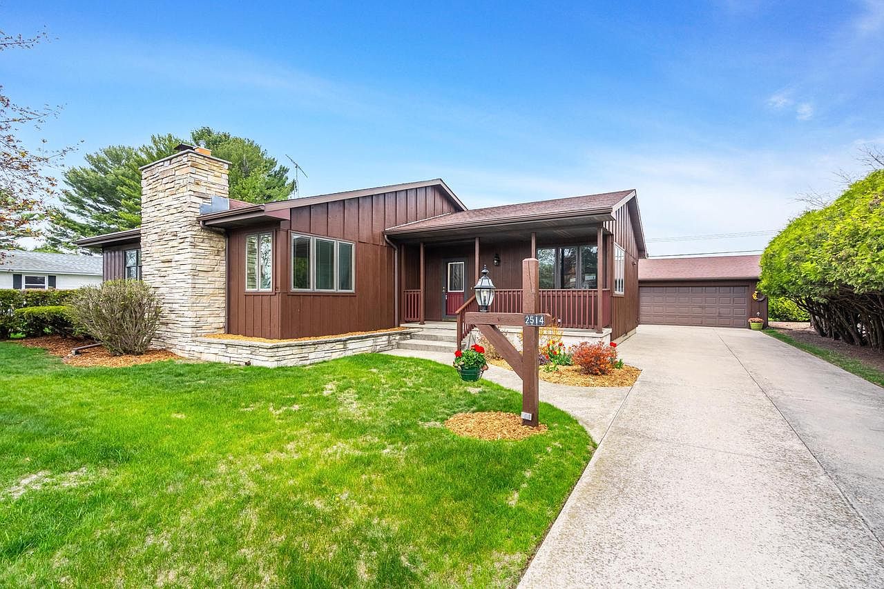 2514 42ND STREET, Two Rivers, WI 54241 | Zillow