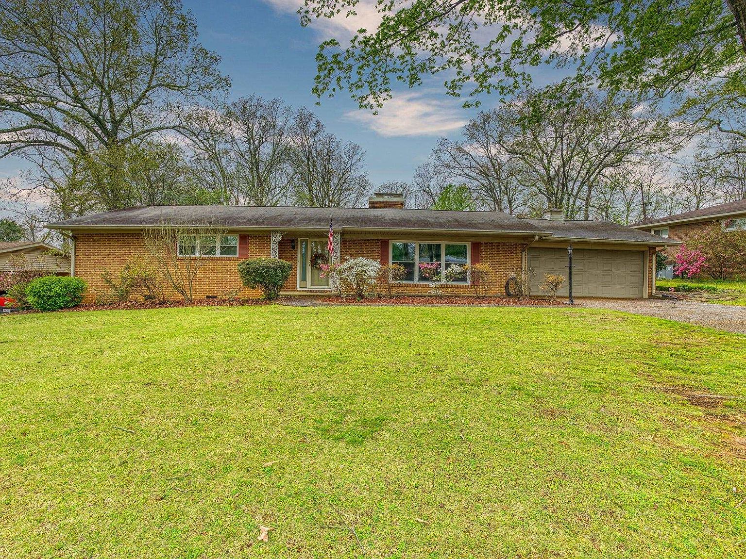 1417 Hackett Blvd, Florence, AL 35630 | Zillow