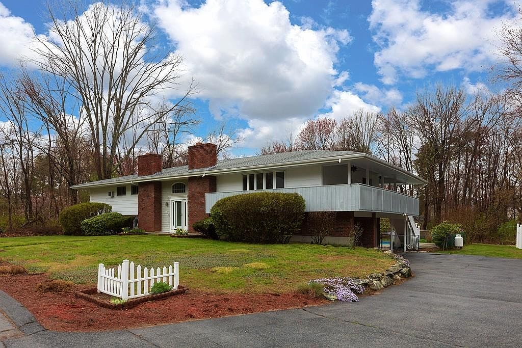 28 Howard Rd, Maynard, MA 01754 | Zillow