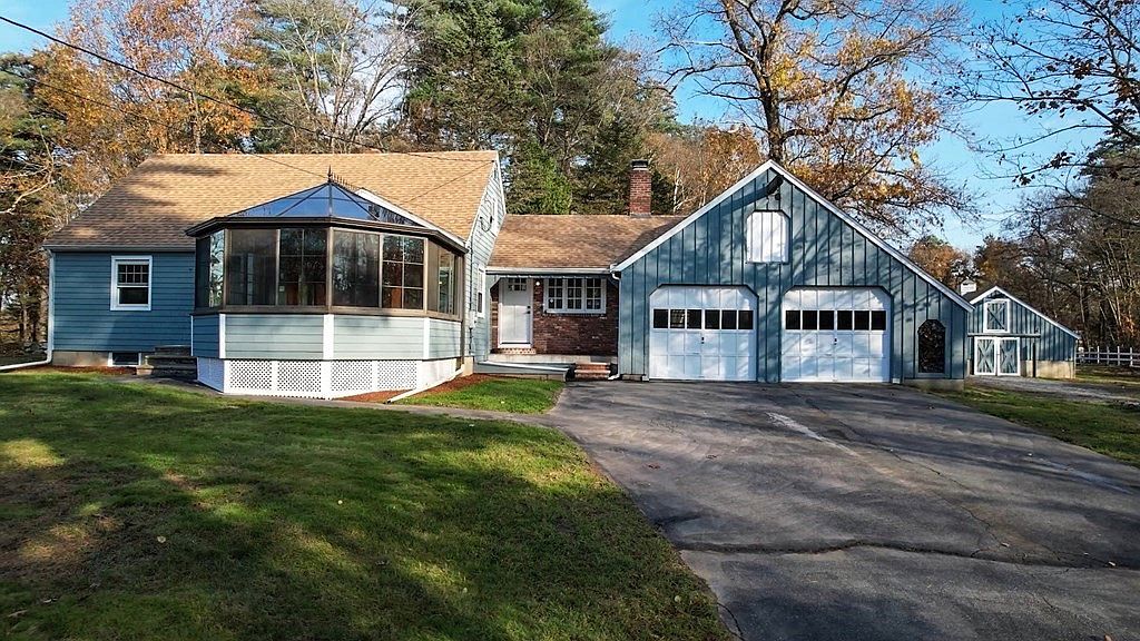 123 Pond St, Georgetown, MA 01833 | Zillow