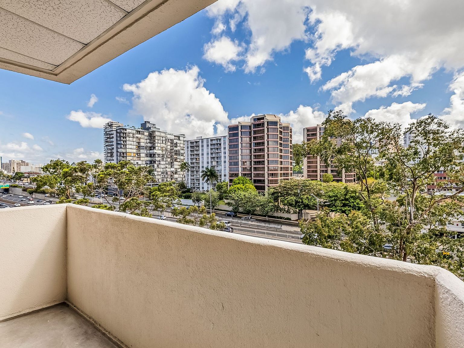 1050 Kinau St APT 702, Honolulu, HI 96814 | Zillow