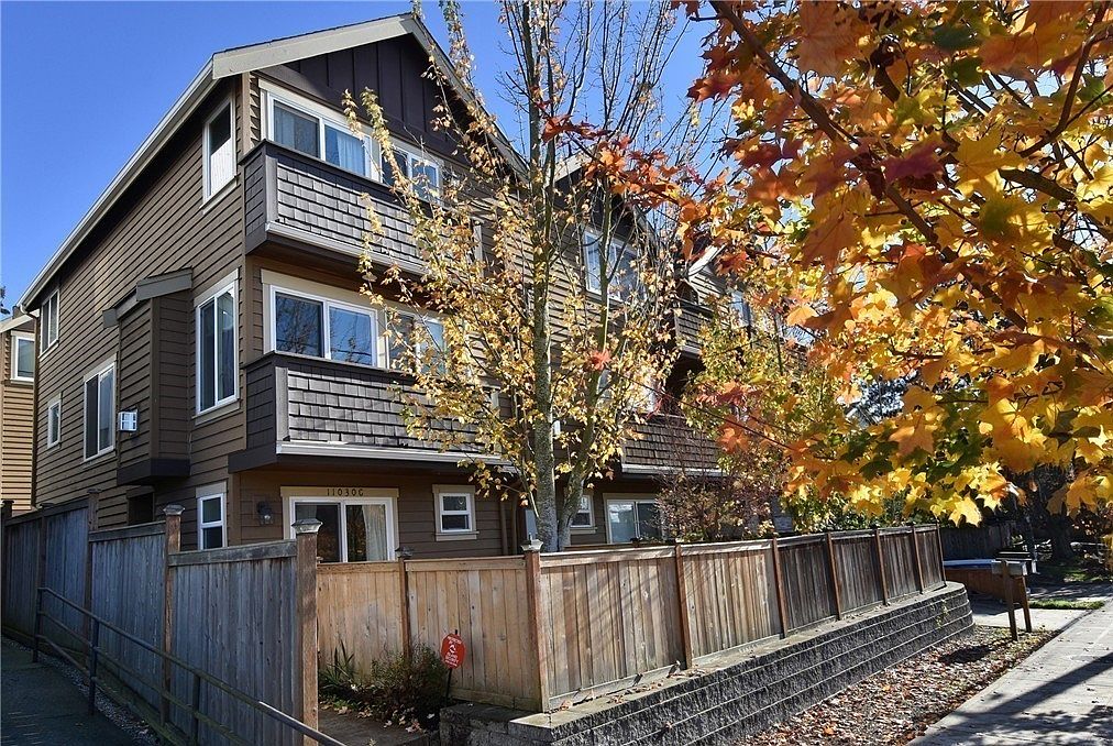 11030C Greenwood Ave N, Seattle, WA 98133 | Zillow