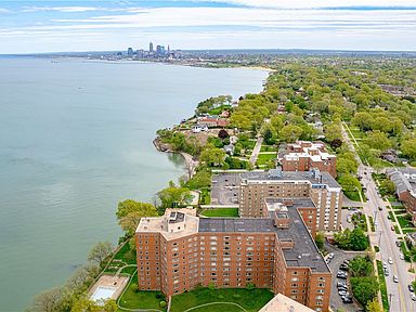 11820 Edgewater Dr APT 210, Lakewood, OH 44107 | Zillow