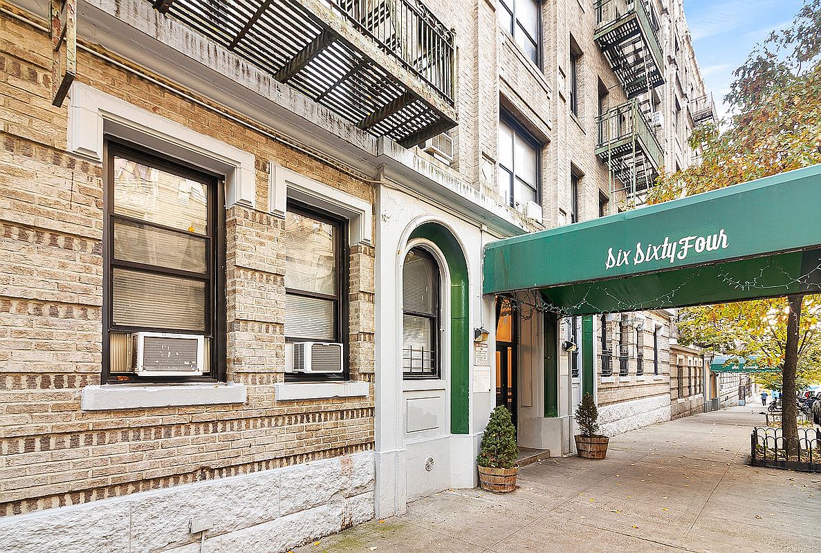 664 W 161st St APT 1F, Manhattan, NY 10032 | MLS #S1742624 | Zillow