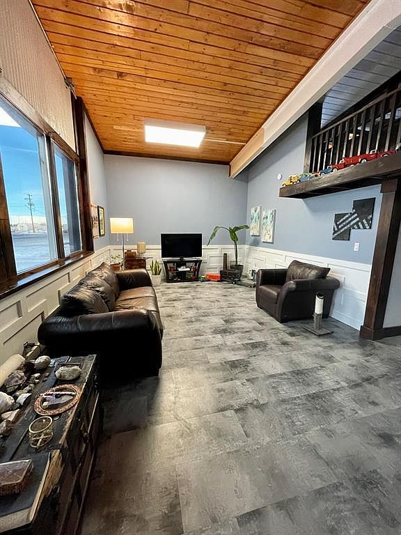 107 Centre St #7, Duchess, AB T0J 0Z0 | Zillow