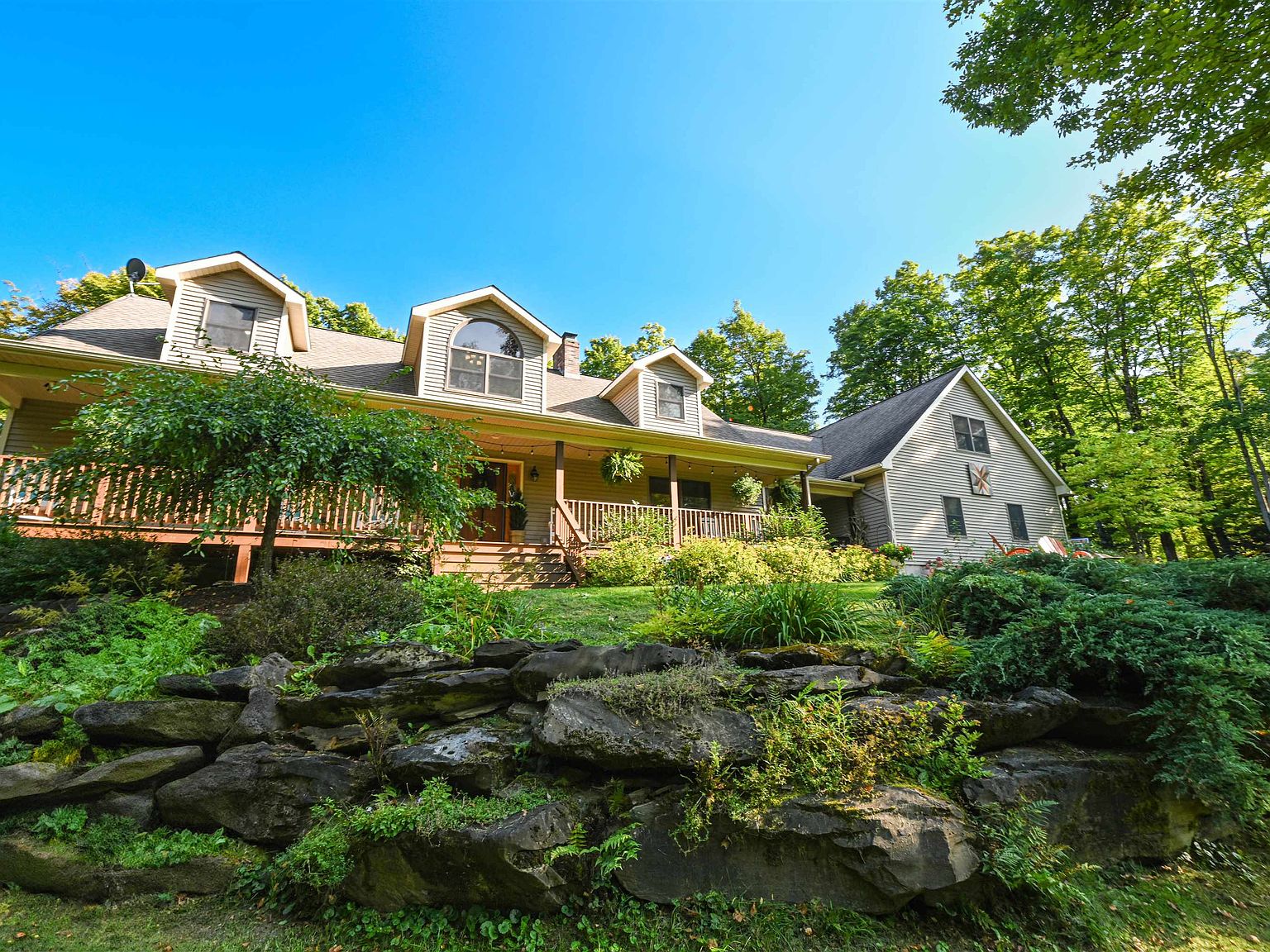 579 Maple Ridge, Newport, VT 05855 | Zillow