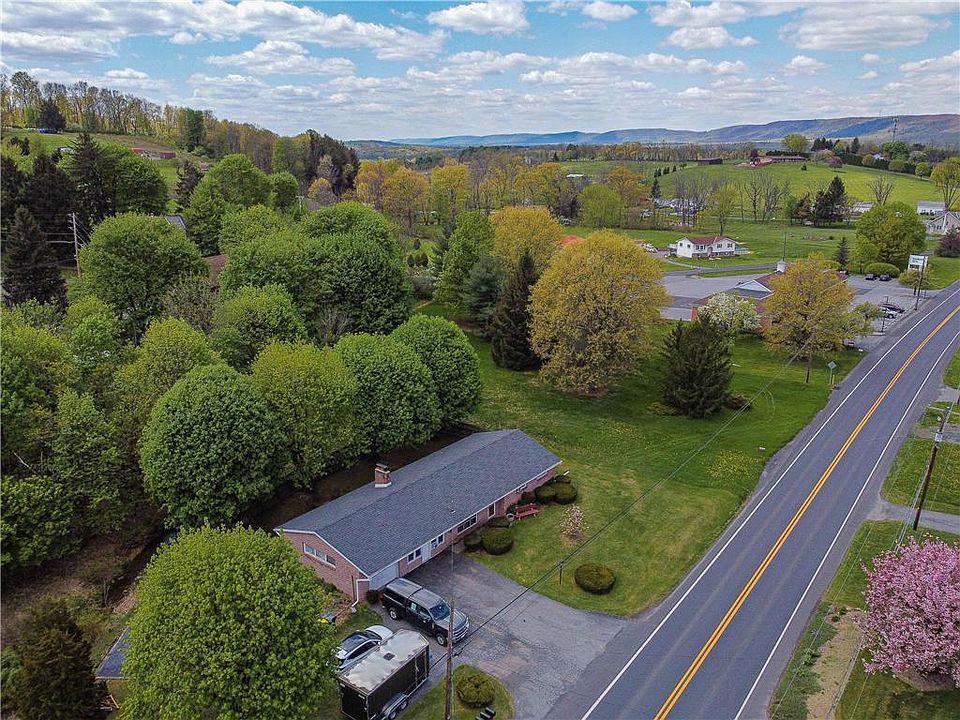 4405 Lehigh Dr, Walnutport, PA 18088 | Zillow