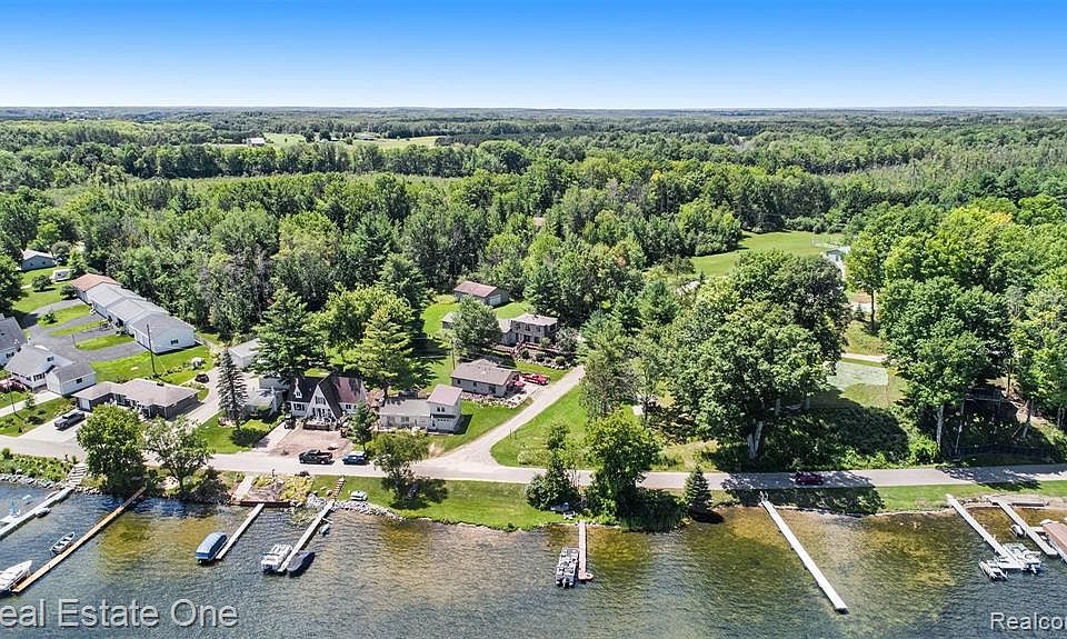 19517 W Chippewa Dr, Rodney, MI 49342 | MLS #2210081642 | Zillow
