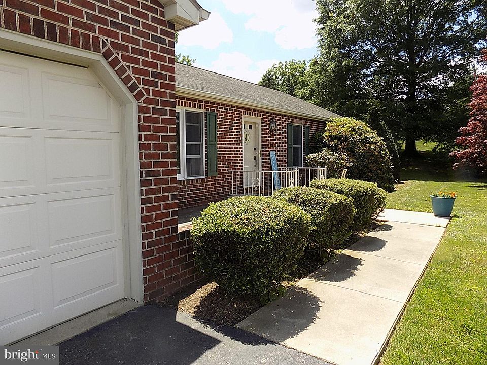 2996 E Prospect Rd, York, PA 17402 | Zillow