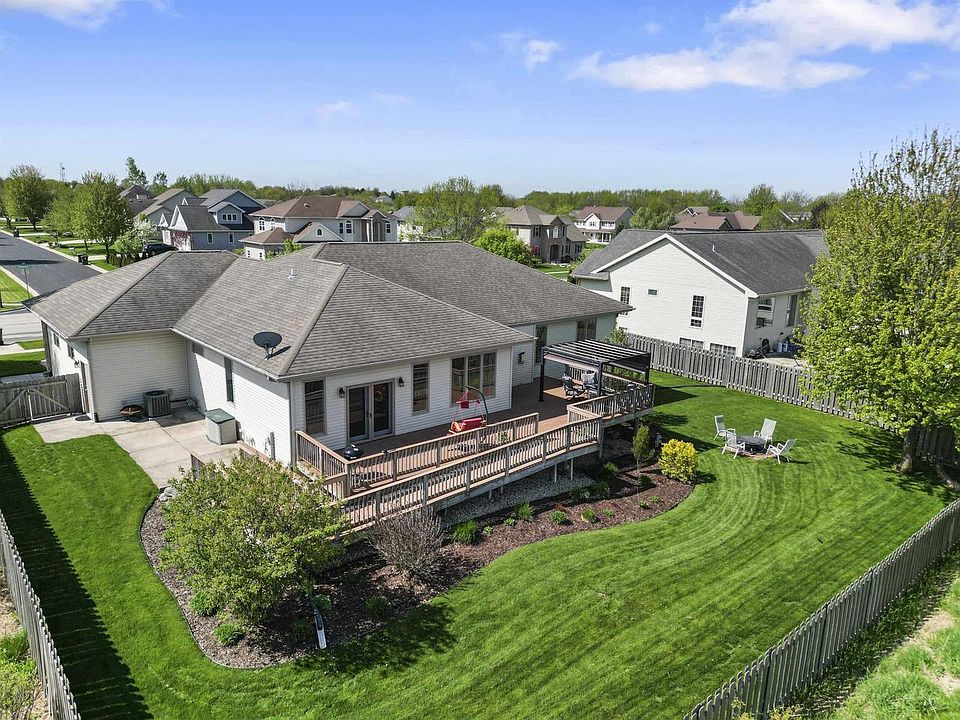 1990 Stonehaven Dr, Sun Prairie, WI 53590 | MLS #1955623 | Zillow