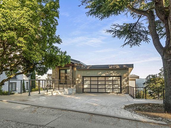 5262 SW Westwood Vw, Portland, OR 97239 | MLS #23463103 | Zillow