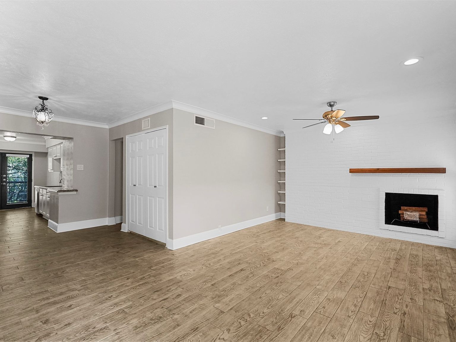 7732 Meadow Rd APT 211, Dallas, TX 75230 | Zillow