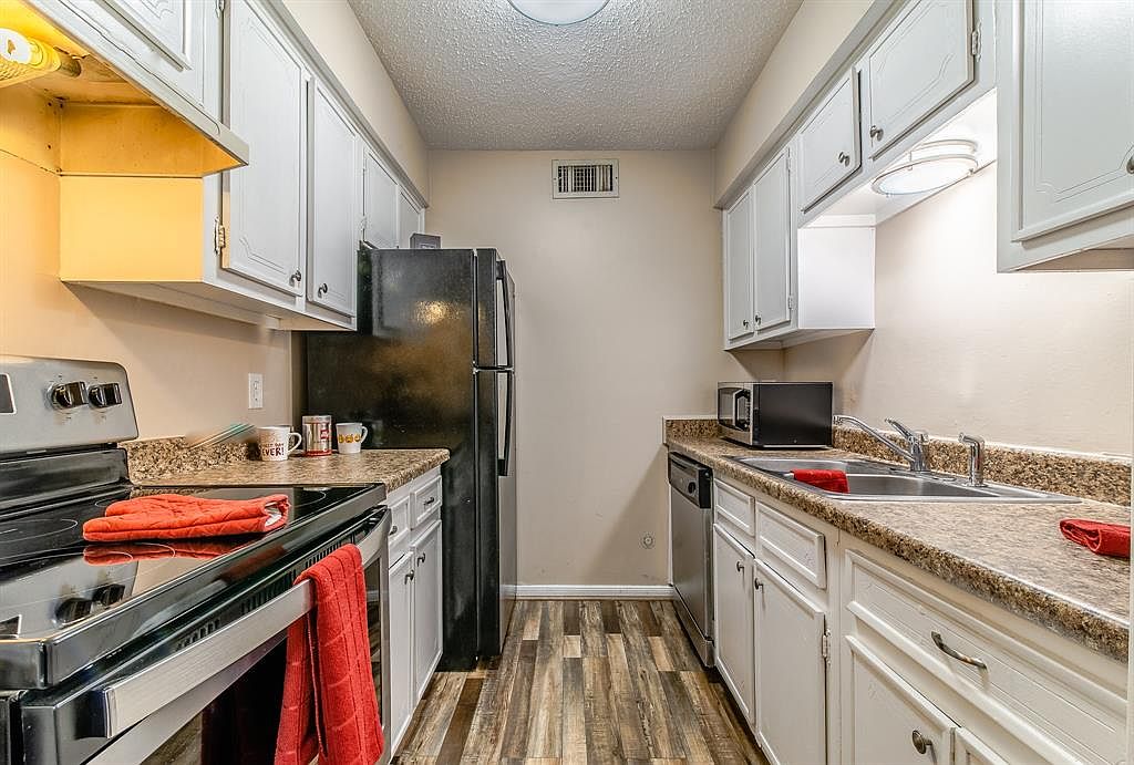 7900 Westheimer Rd APT 106, Houston, TX 77063 | Zillow
