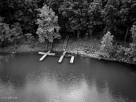 41 Hidden Valley Ln #B, Hudson, KY 40145 | MLS #1687681 | Zillow