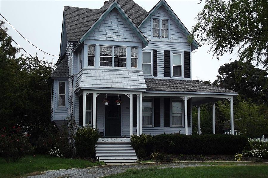 168 Riverside Ave, Amityville, NY 11701 | Zillow