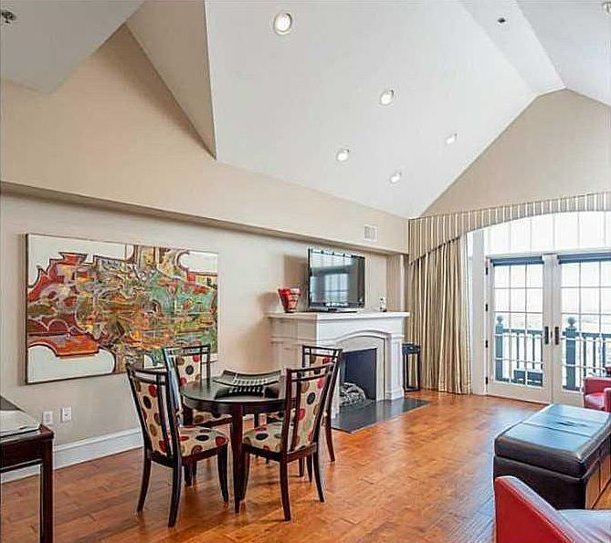 1000 Chapel View Blvd UNIT 303, Cranston, RI 02920 | Zillow