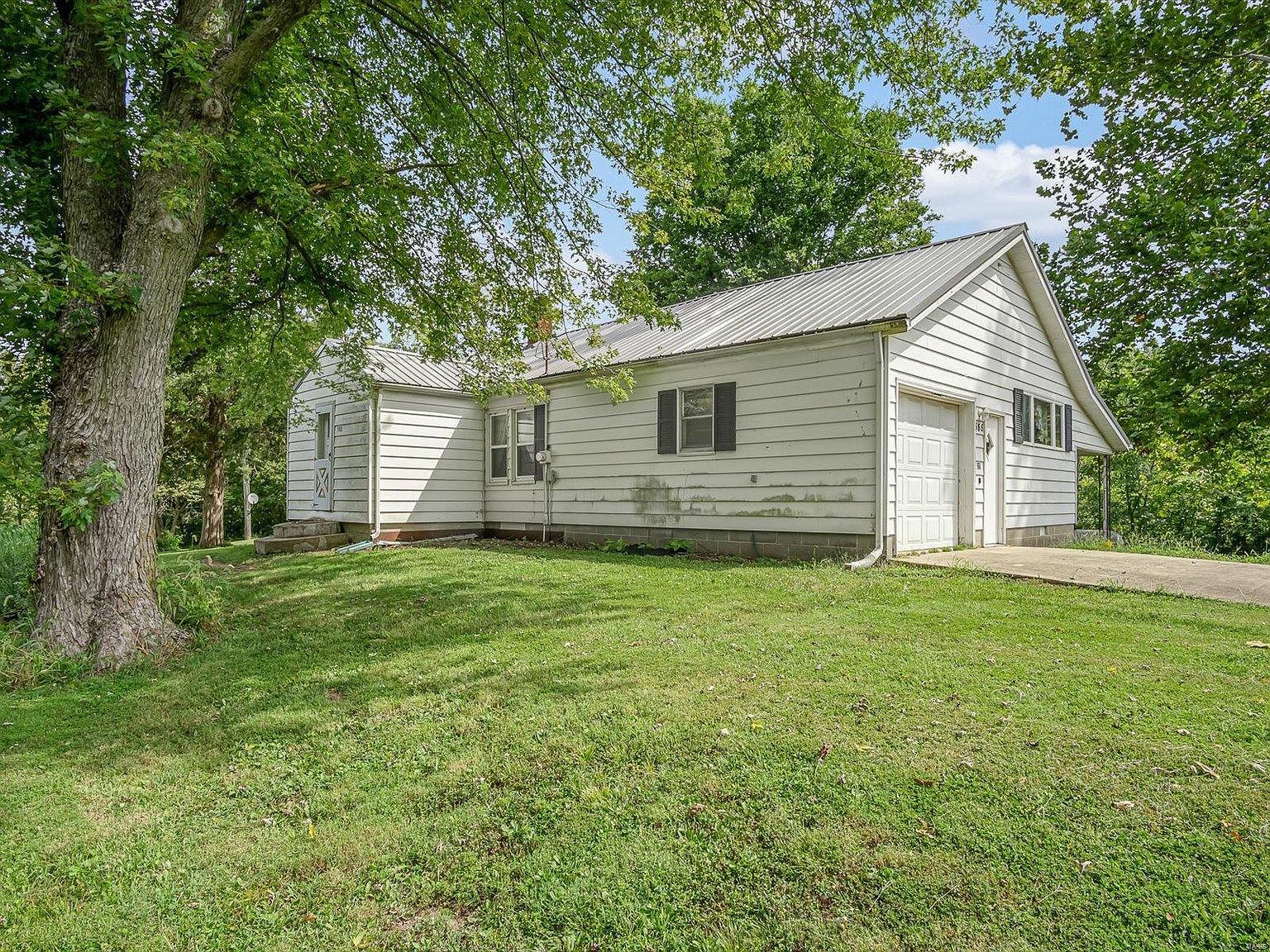 588 S Shannon Ave, Richview, IL 62877 | MLS #24051489 | Zillow