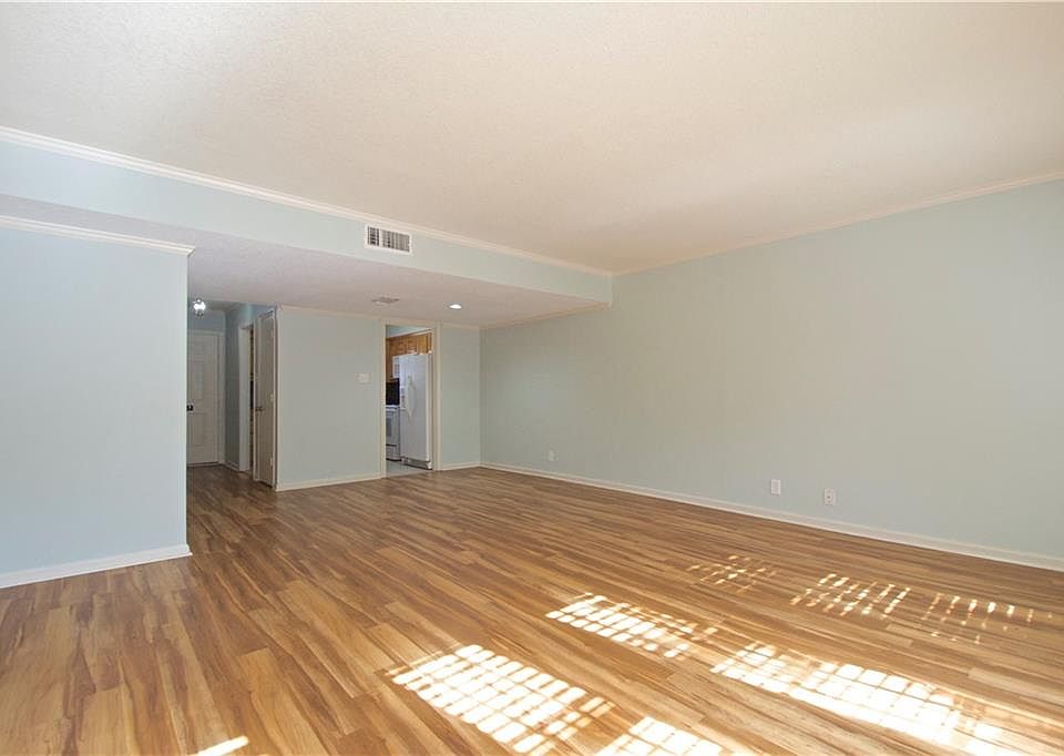 5128 Lake Shore Dr Waco TX | Zillow