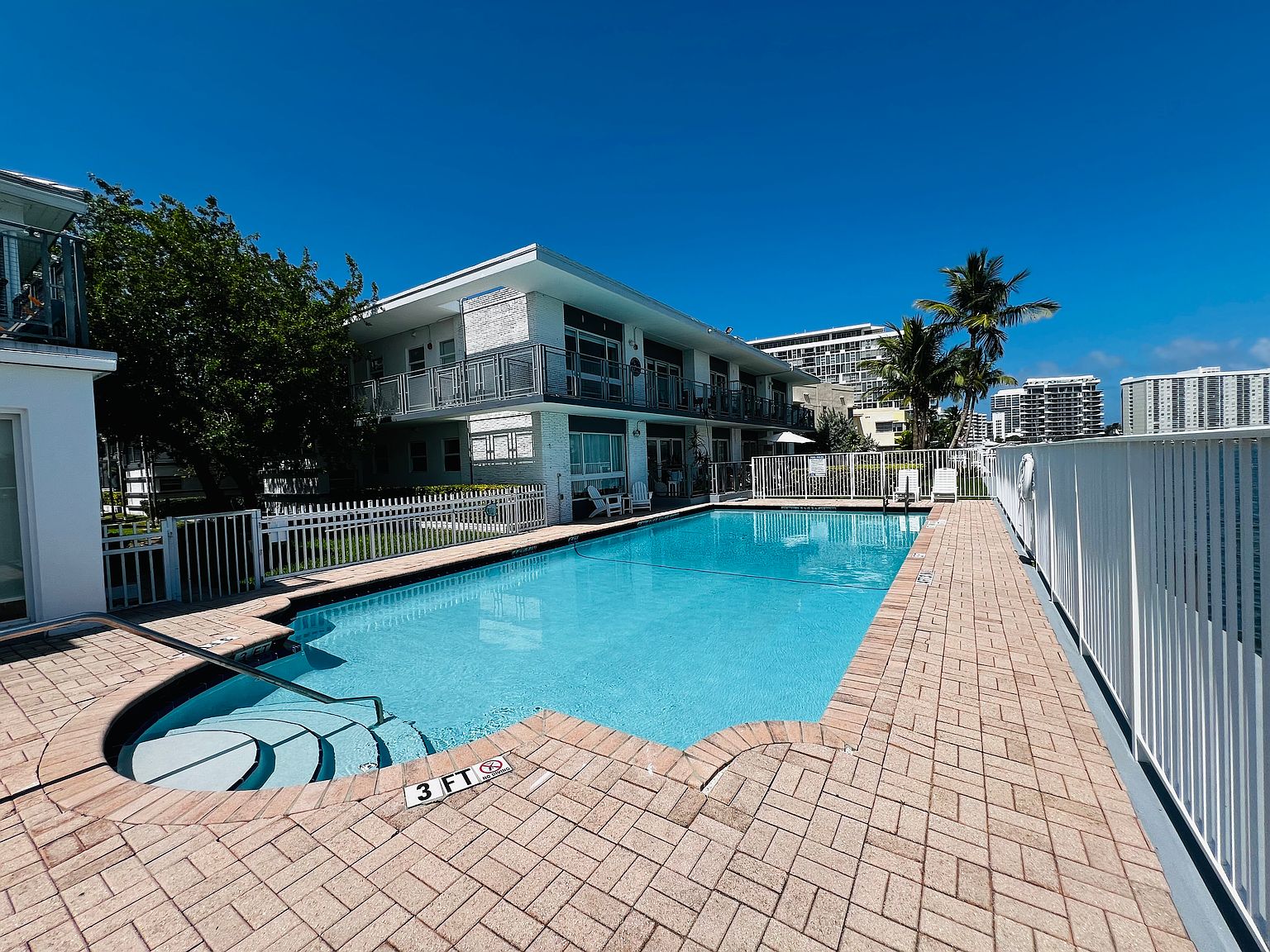 950 Bay Dr APT 10, Miami Beach, FL 33141 | Zillow