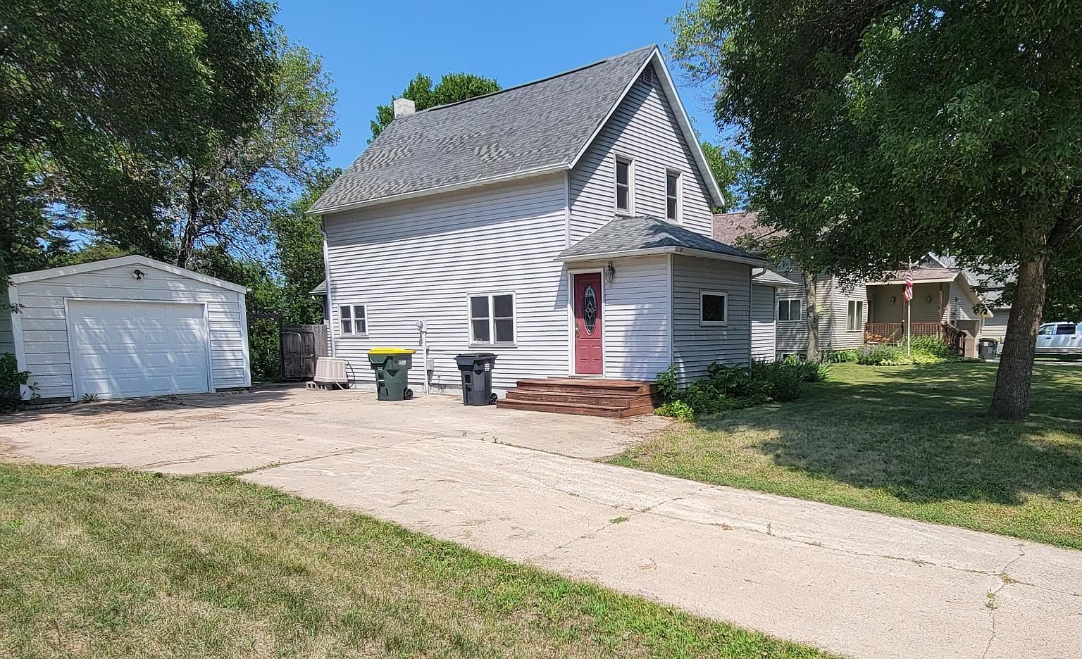 201 Lorrain St, Milroy, MN 56263 | Zillow