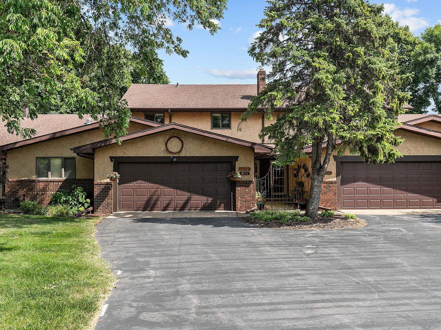 2233 Sunrise Dr, Appleton, WI 54914 | Zillow