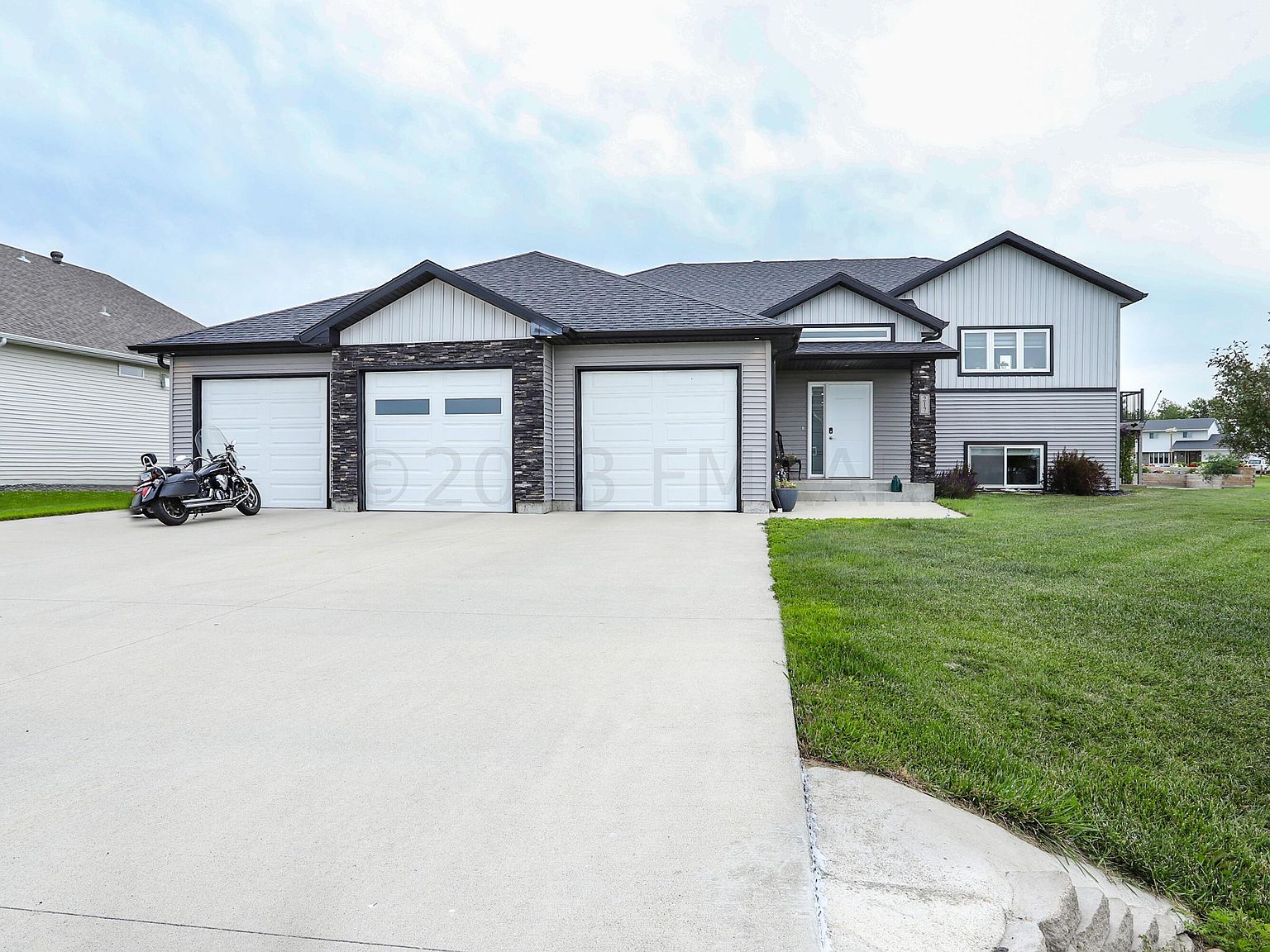 217 6th Ave W, Sabin, MN 56580 | Zillow