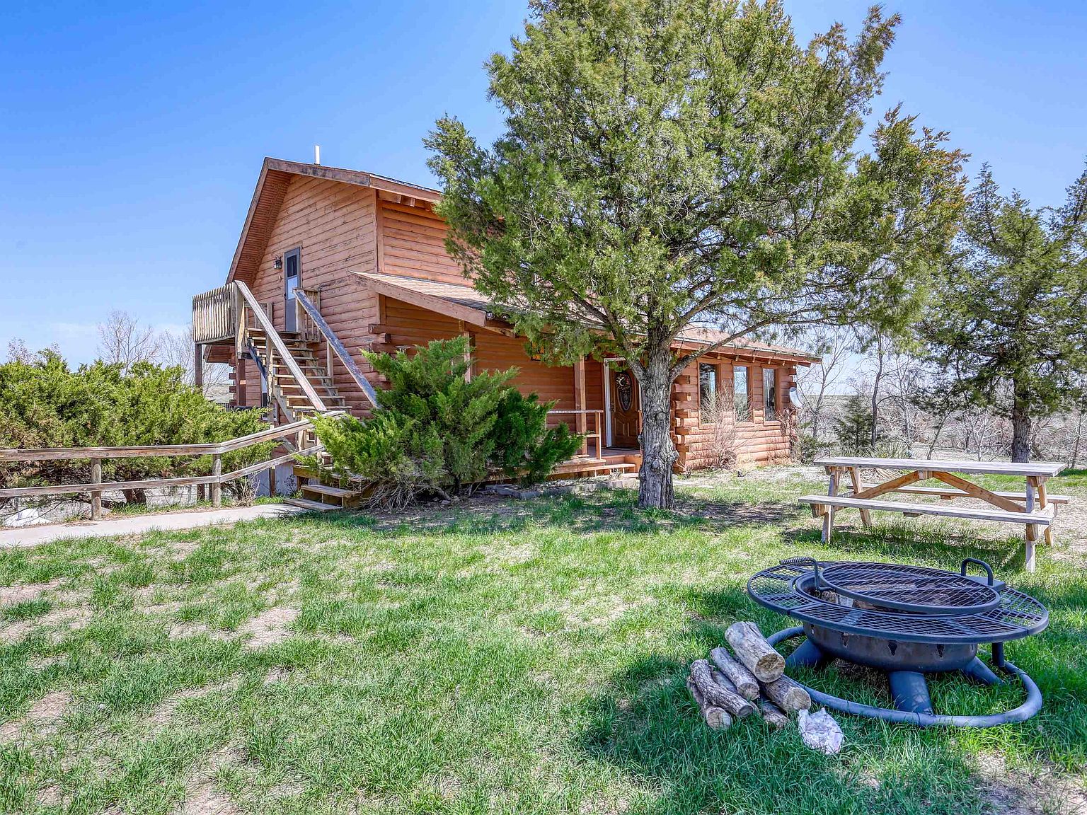 20910 Craven Rd, Wanblee, SD 57577 | MLS #76422 | Zillow