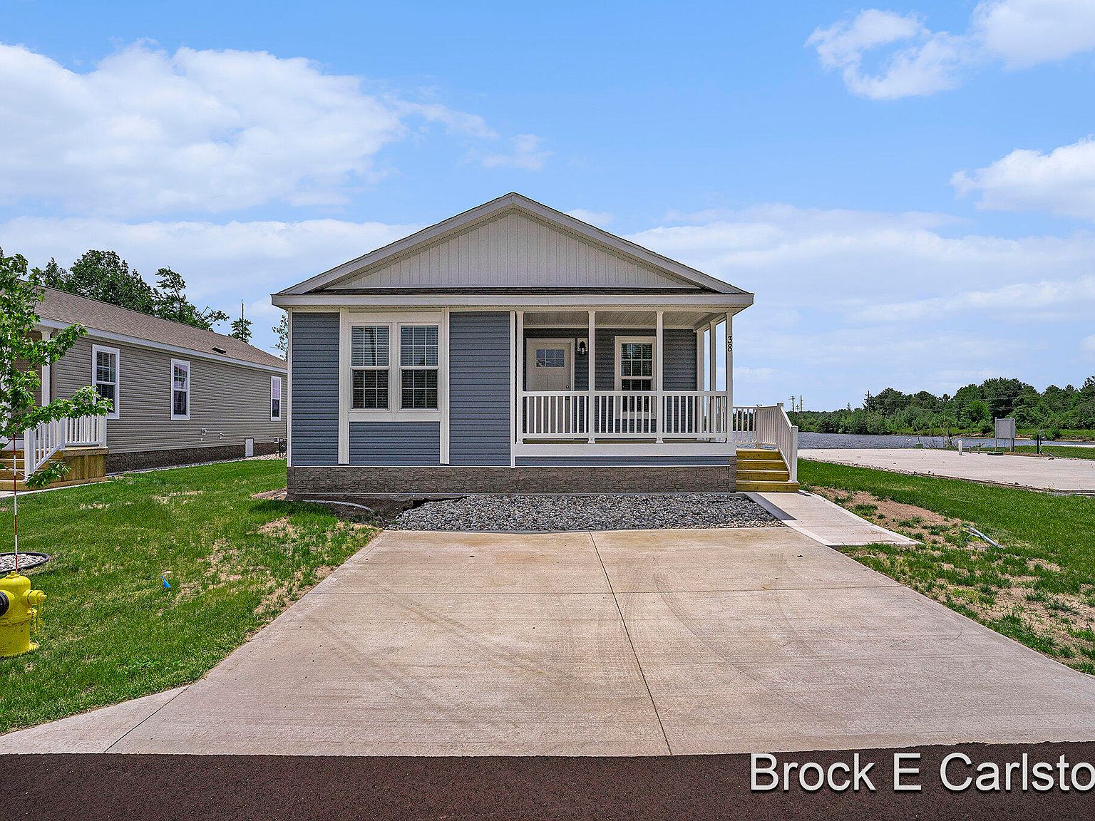 1283 E Ellis Rd #38, Norton Shores, MI 49441 | Zillow