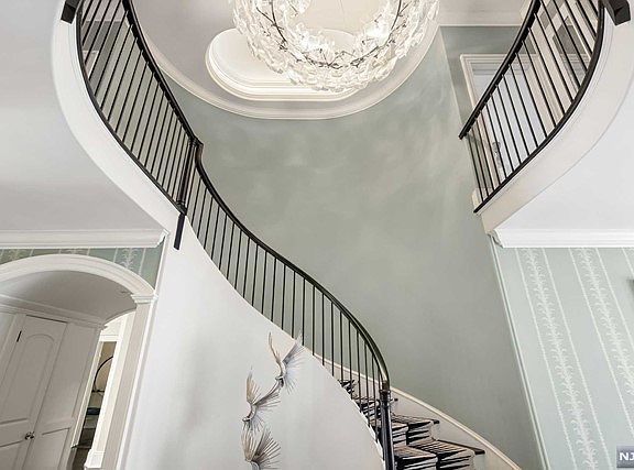 7 Stokes Farm Rd, Old Tappan, NJ 07675 | MLS #24029762 | Zillow