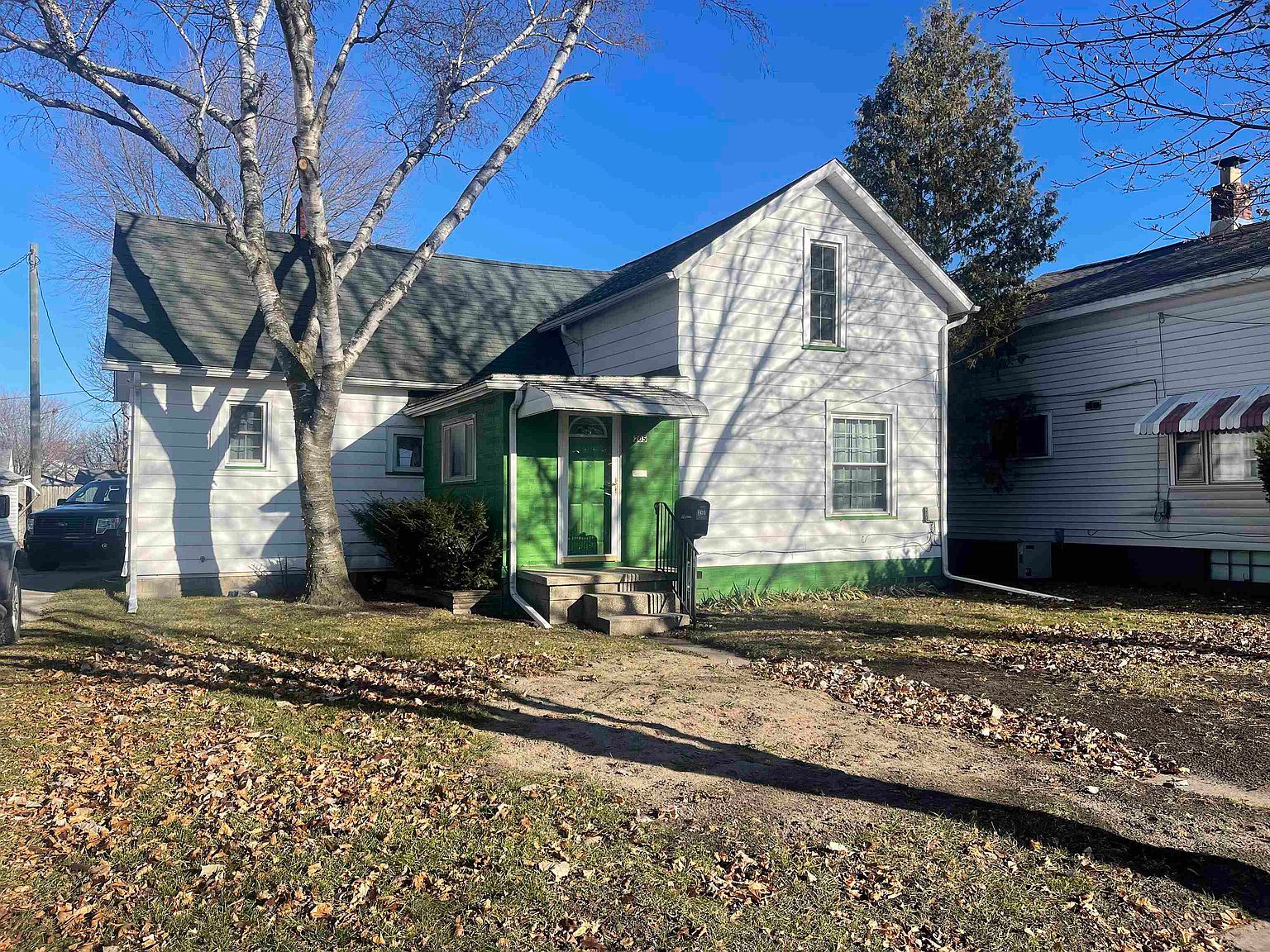 205 E Hart St, Bay City, MI 48706 | MLS #50130652 | Zillow