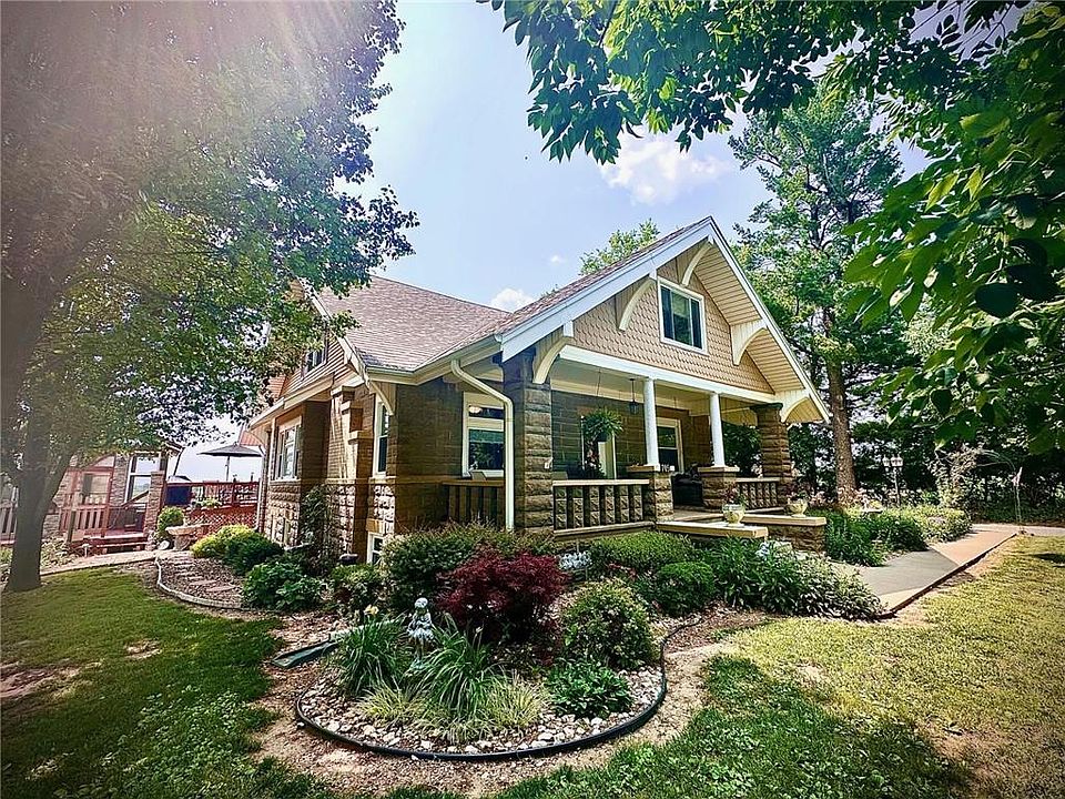 705 N Jefferson St, Oregon, MO 64473 | MLS #2440895 | Zillow