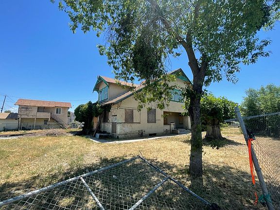 485 Tulare St, Parlier, CA 93648 | Zillow