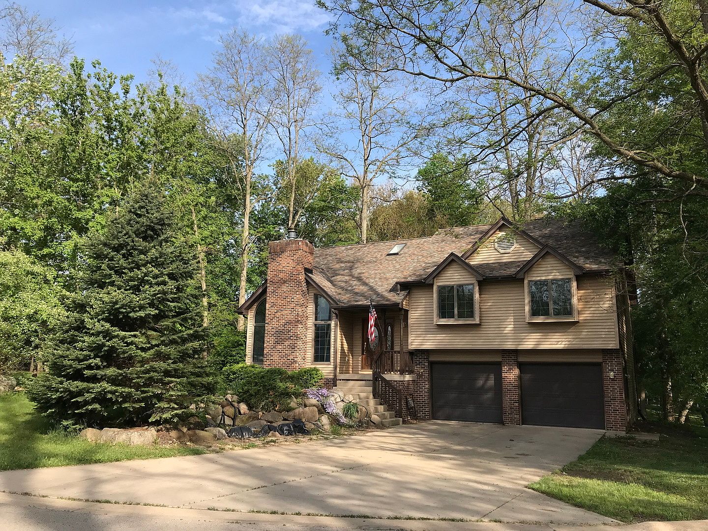 600 W Sycamore St, Millington, IL 60537 | Zillow