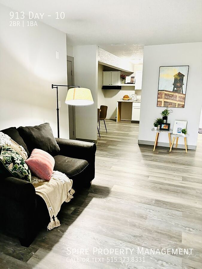 913 Day St APT 10, Des Moines, IA 50314 | Zillow